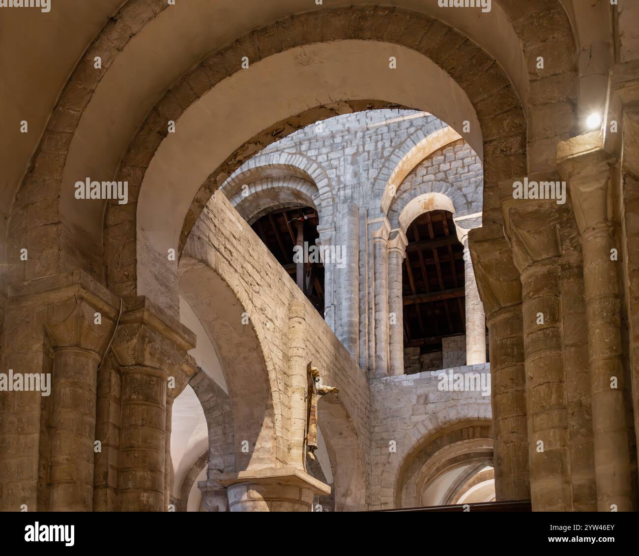 Transept hi-res stock photography and images - Alamy
