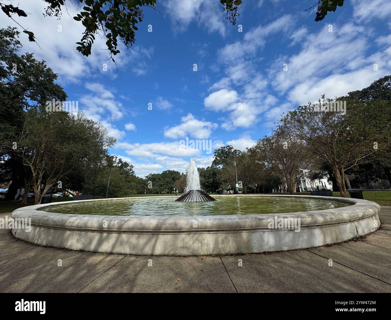Coliseum square park fountain hi-res stock photography and images - Alamy