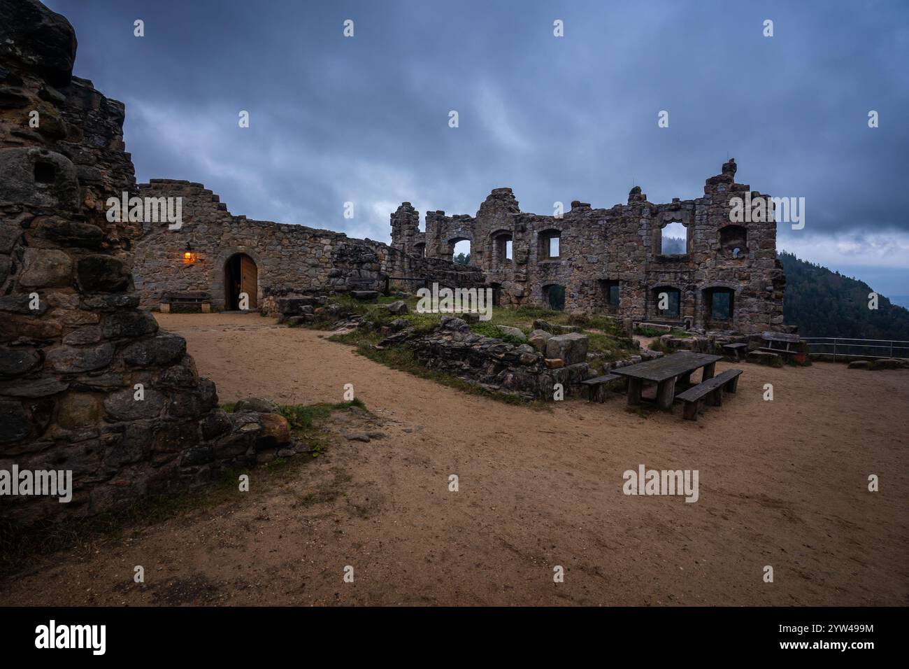 The incredibly magical place of the Kurort Oybin castle ruins in ...