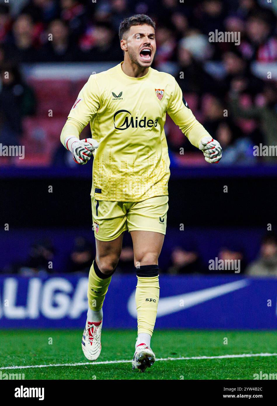 Fussball La Liga 16. Spieltag Atletico Madrid - FC Sevilla am 08.12.2024 im Wanda Metropolitano ...