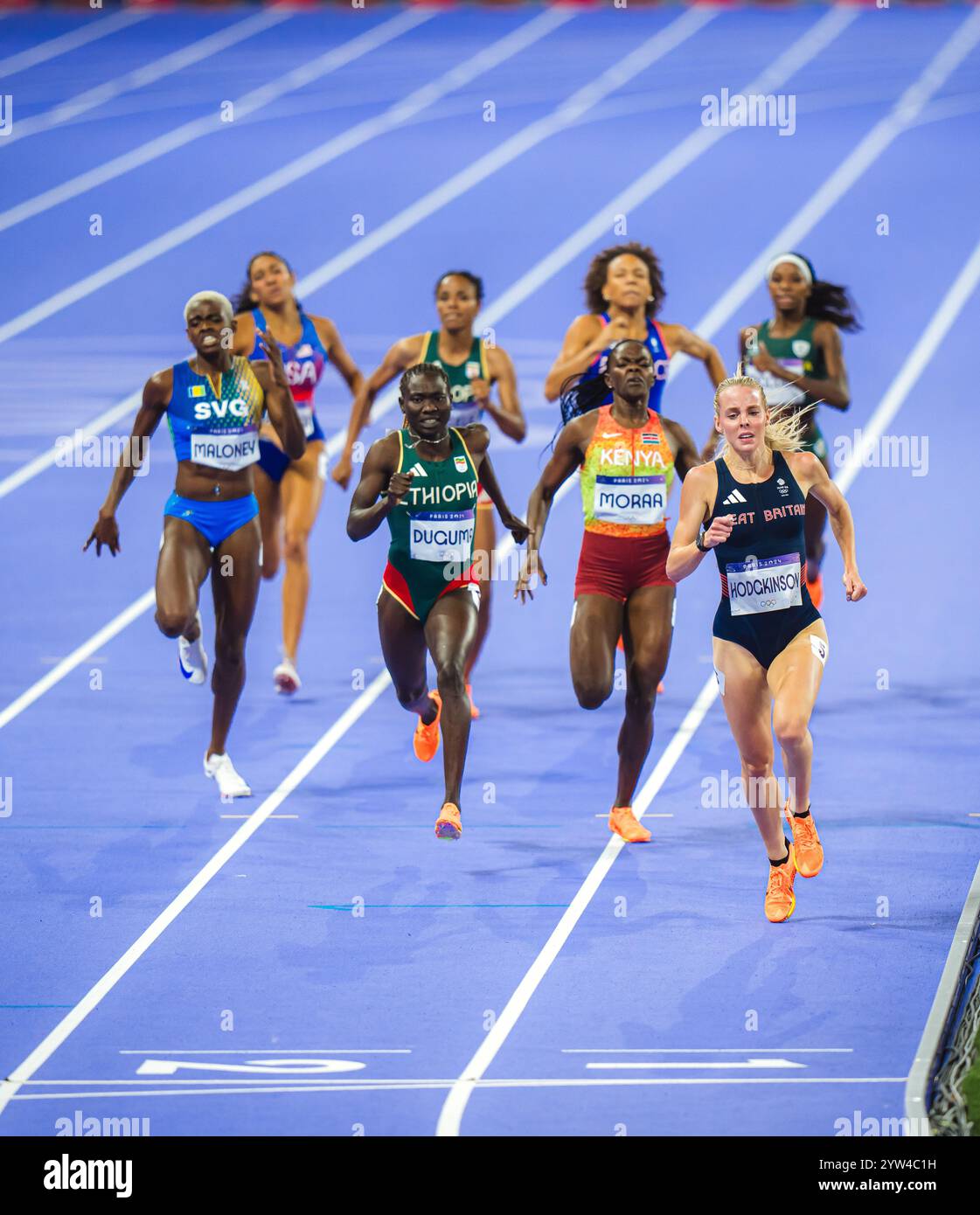 Keely Hodgkinson winning in the 800 meters at the Paris 2024 Olympic ...