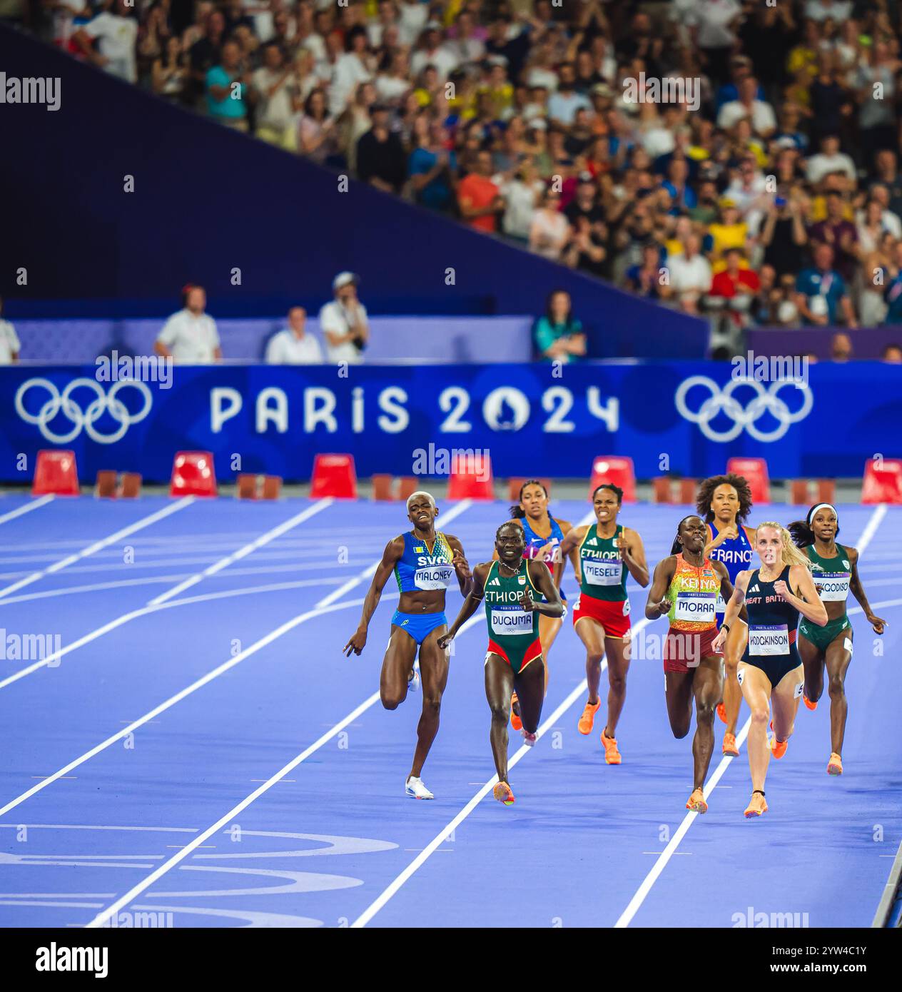 Keely Hodgkinson winning in the 800 meters at the Paris 2024 Olympic ...