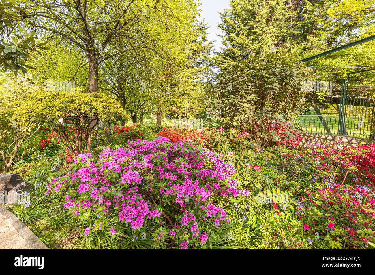 Jardin de Reuilly, La Promenade Plantee, Paris, Ile de France, France ...