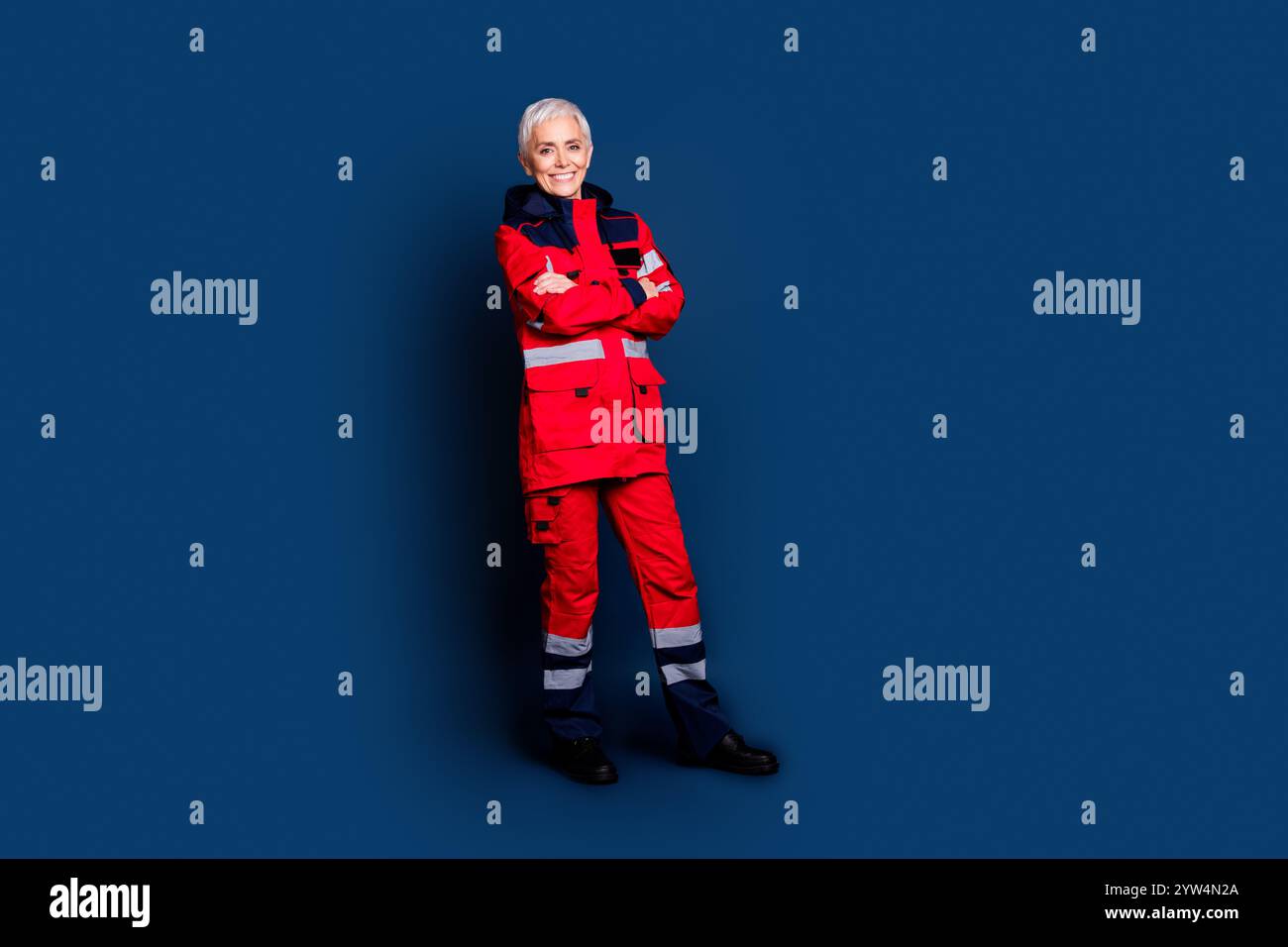 Full body photo of nice senior woman crossed hands confident wear ...