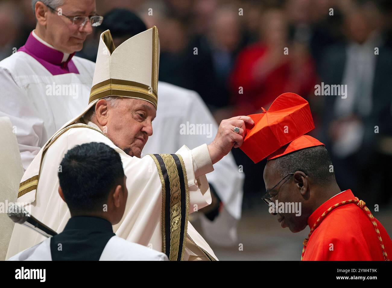 ITALY - POPE FRANCIS PRESIDES OVER A SOLEMN MASS OPENING A PUBLIC ...