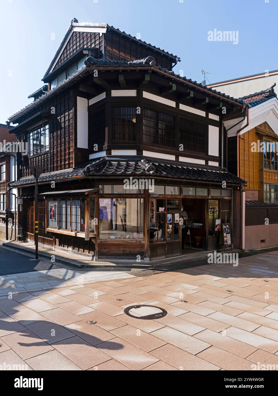 Townhouses in a traditional Chaya District in Kanazawa (Kanazawa/Japan ...