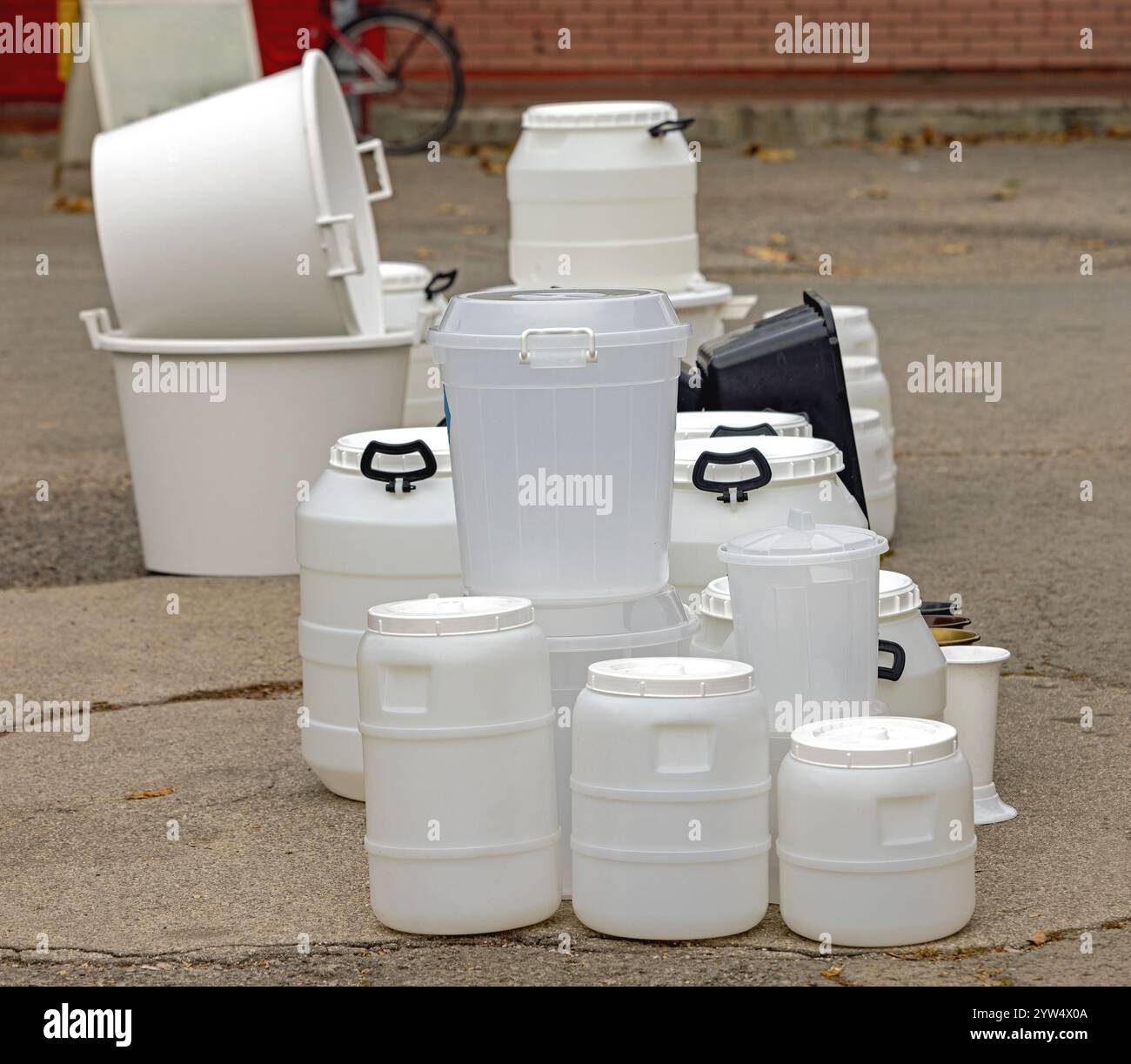 New plastic drums hi-res stock photography and images - Alamy