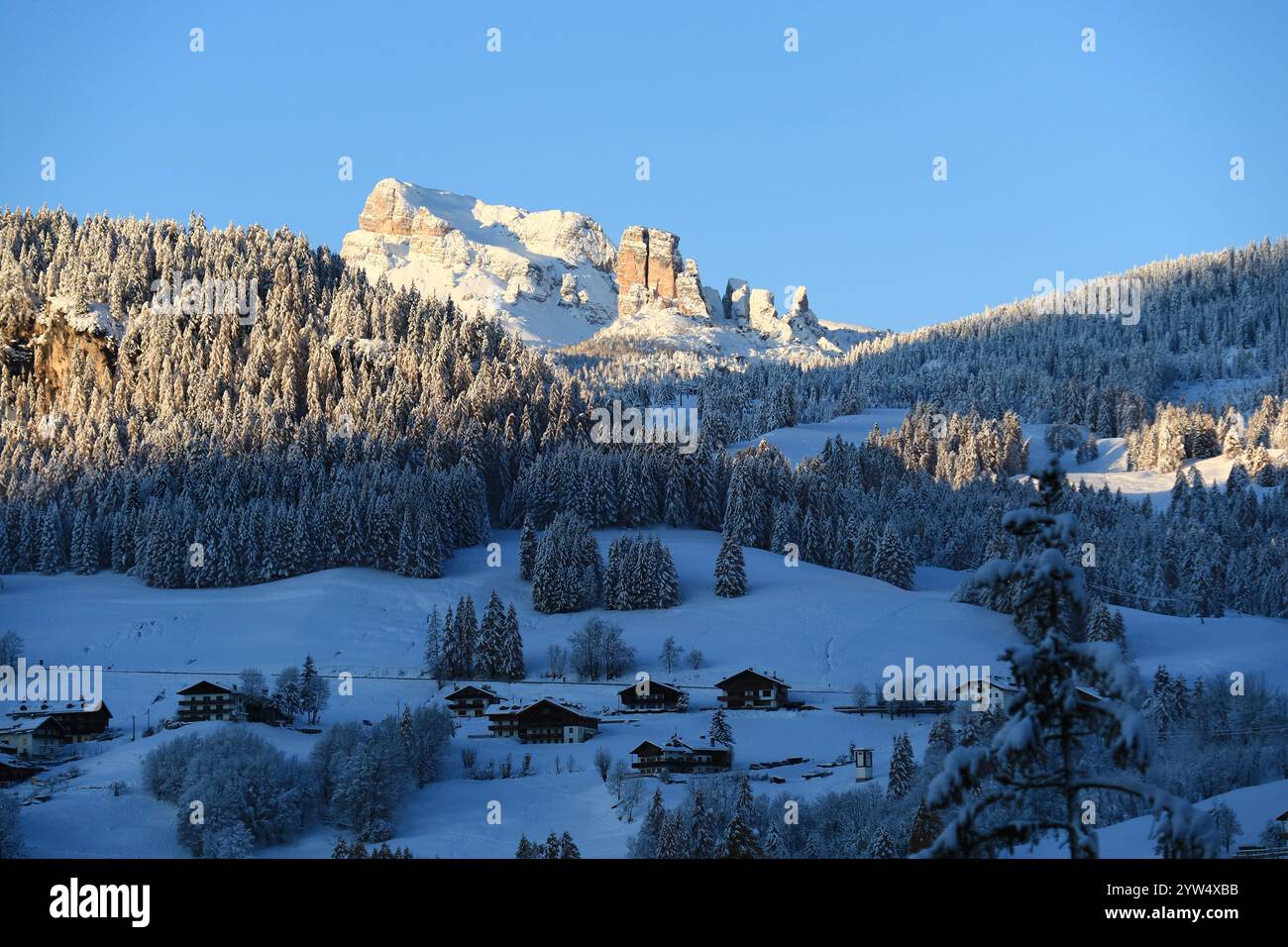Mattino a cortina hi-res stock photography and images - Alamy