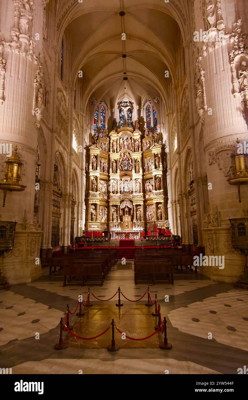 Grave of Rodrigo Díaz de Vivar El Cid Campeador with the main altar in ...