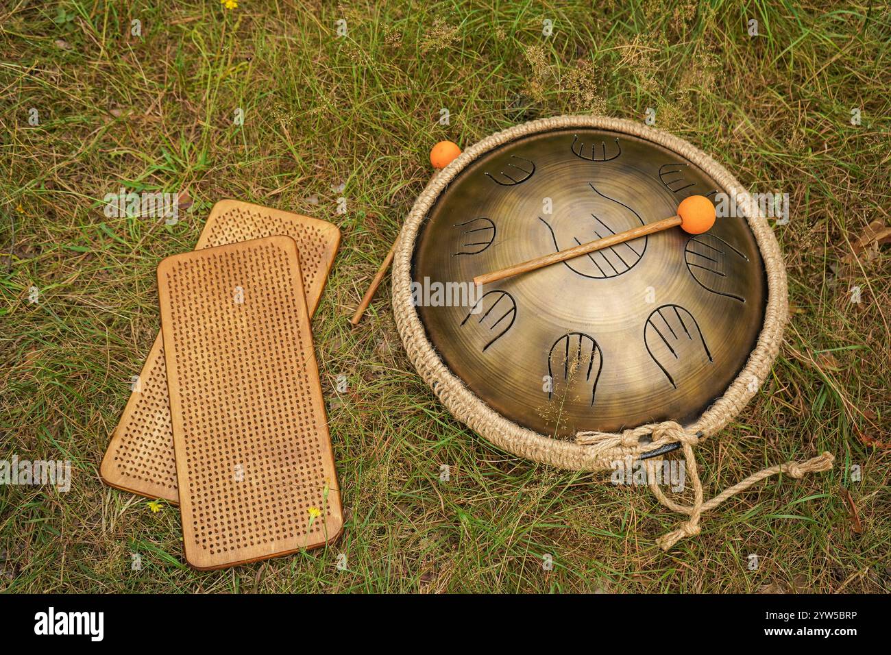 Grounding on grass hi-res stock photography and images - Alamy