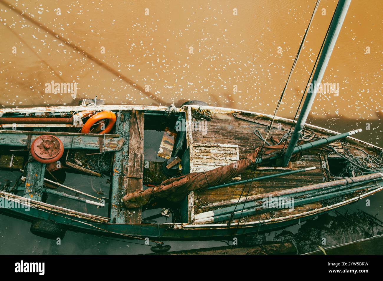 Leaking boat hi-res stock photography and images - Alamy