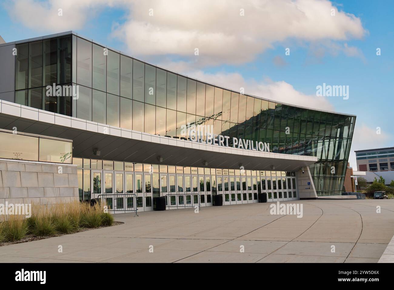 Michigan state university basketball hi-res stock photography and ...