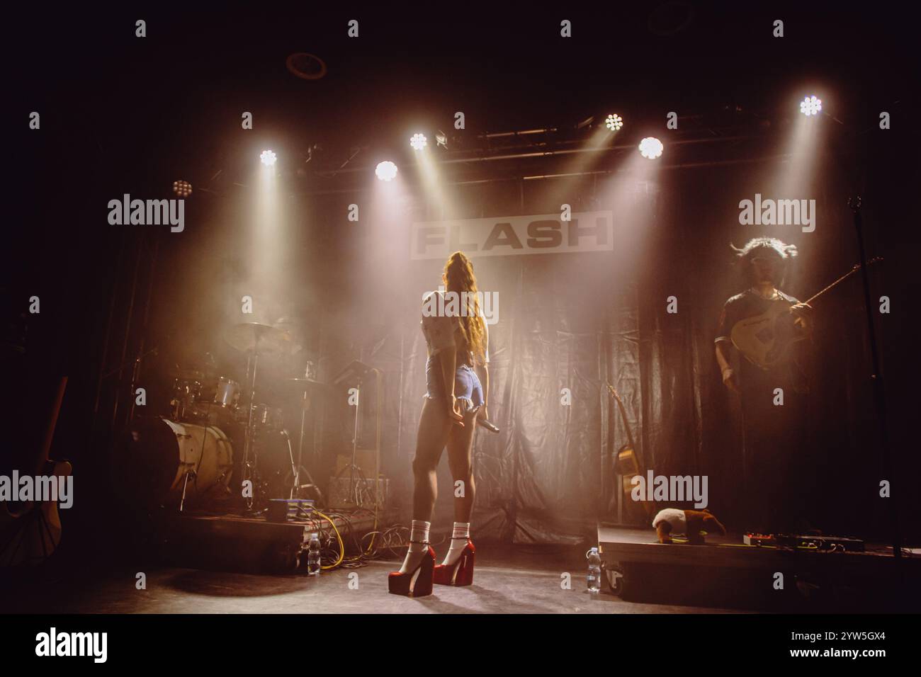 Ditonellapiaga perofrms live in Turin for the flash tour Stock Photo - Alamy