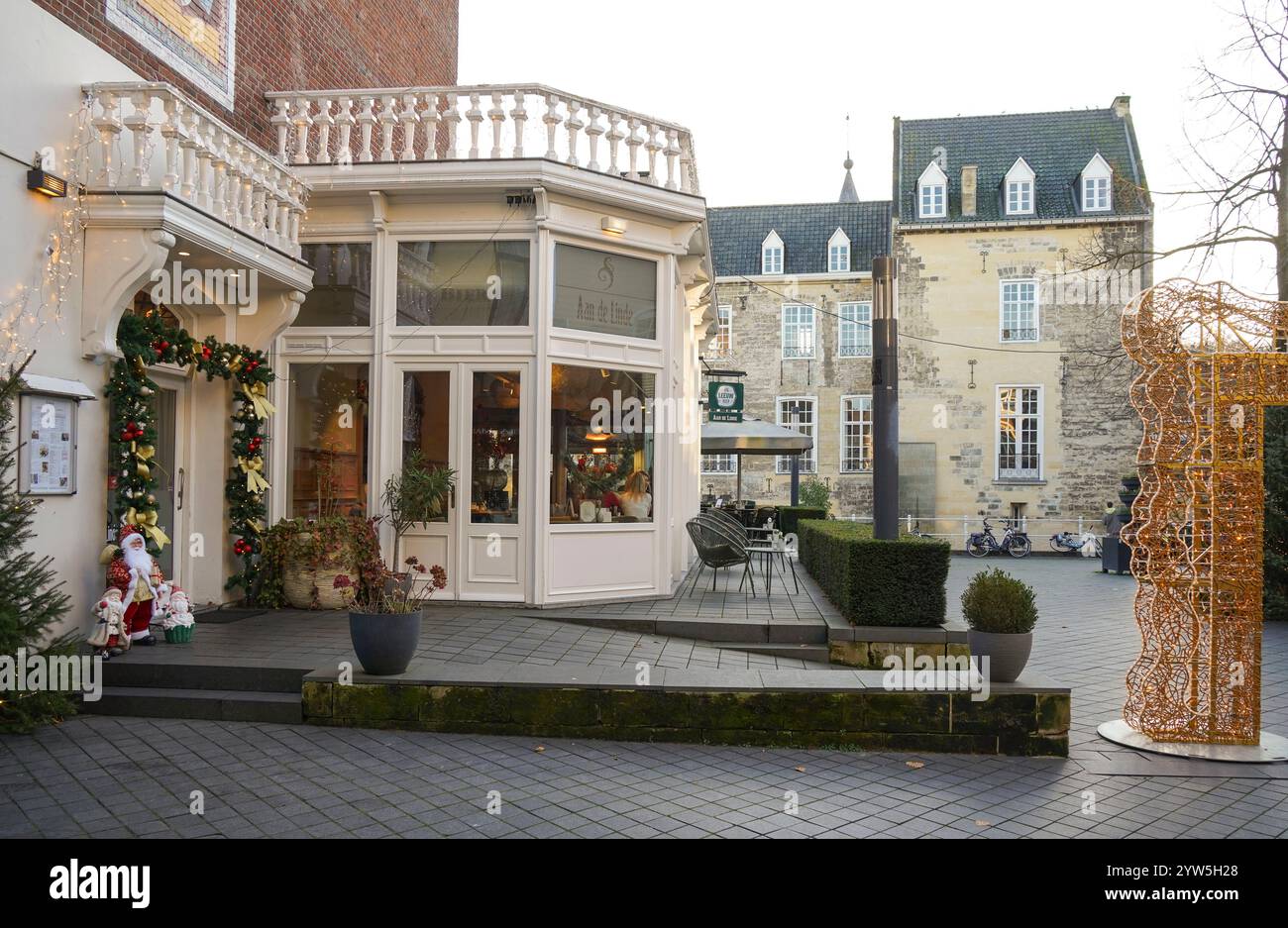Aan de Linde restaurant, at river de Geul, Valkenburg, Limburg ...