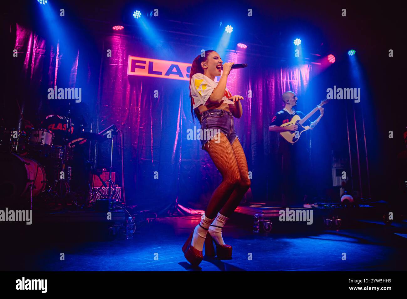 Ditonellapiaga perofrms live in Turin for the flash tour Stock Photo - Alamy