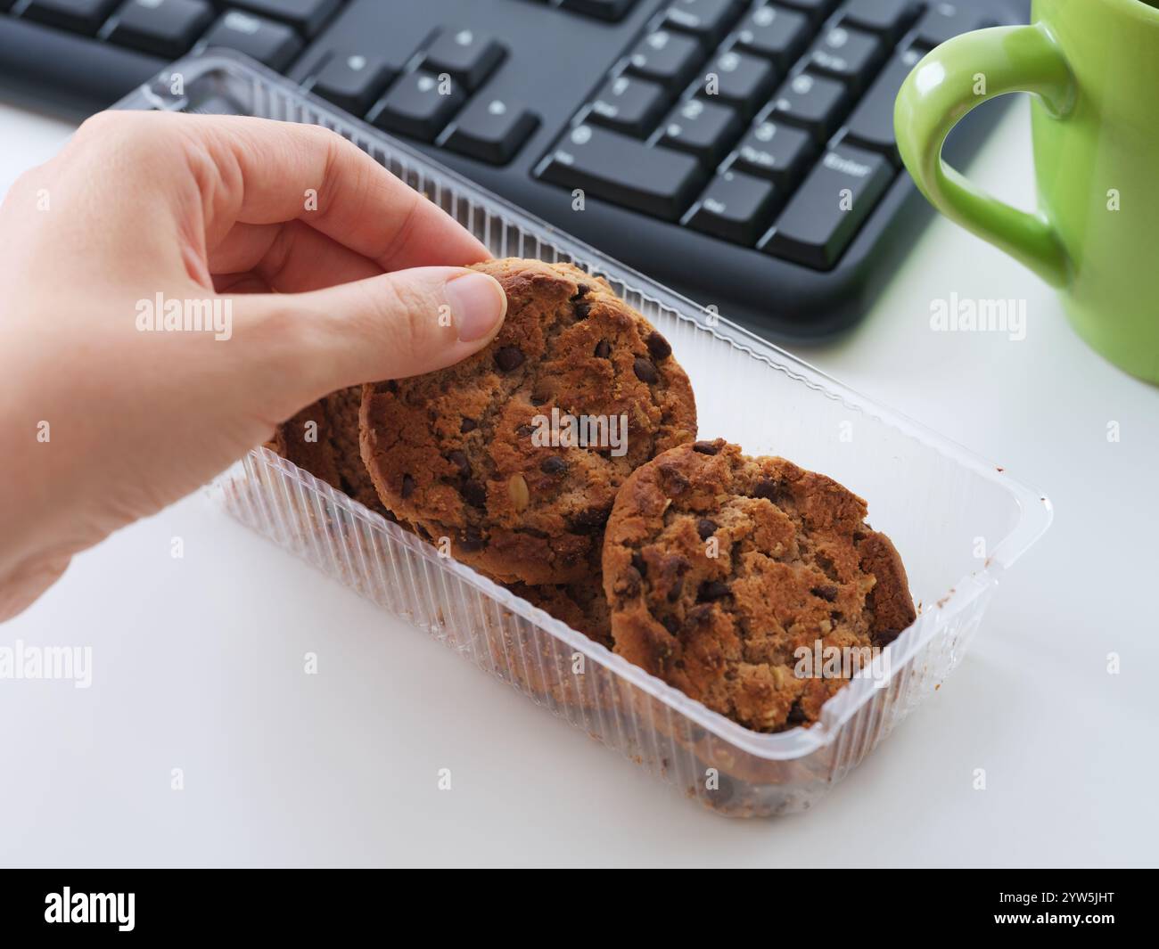 Woman box chocolate chip hi-res stock photography and images - Alamy