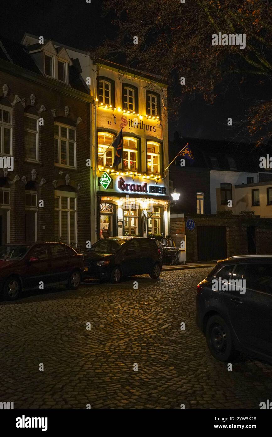 Old dutch cafe hi-res stock photography and images - Alamy