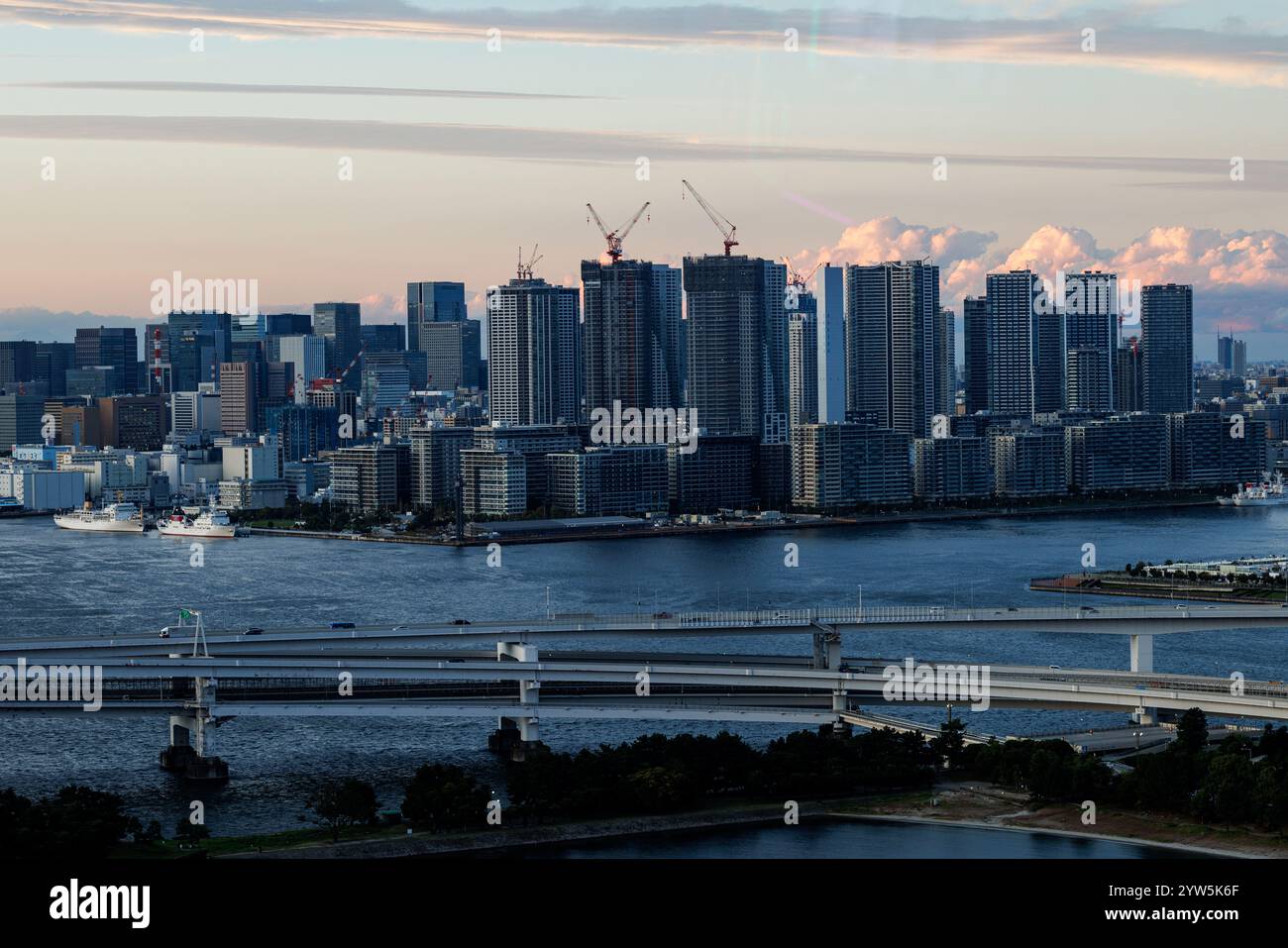 New buildings Construction in Tokyo, Japan Stock Photo - Alamy