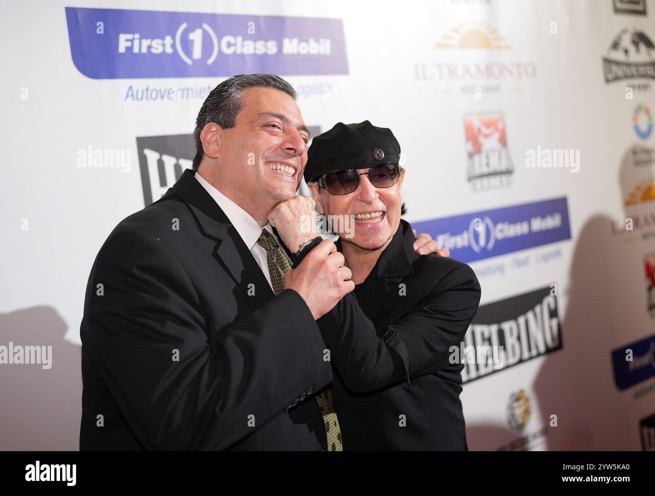 Hamburg, Germany. 09th Dec, 2024. Boxing: Evening of legends, Legends ...