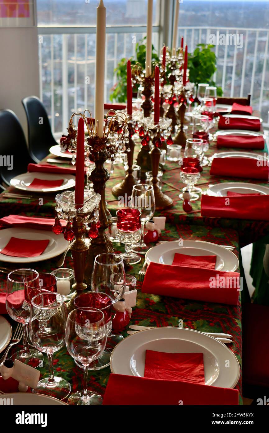 Christmas dinner table in December 2024 Stock Photo - Alamy