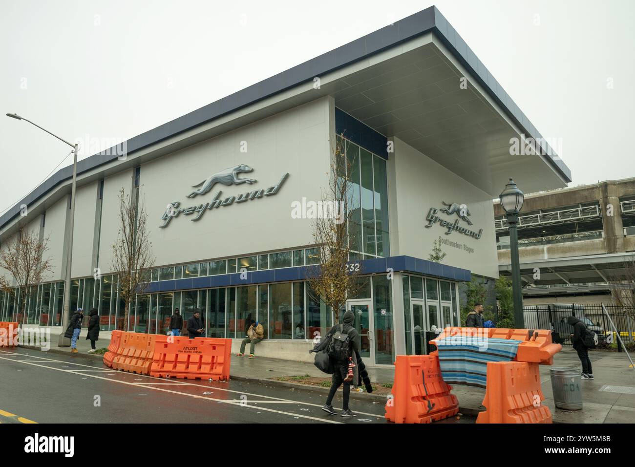 Atlanta, Georgia, USA. 9th Dec, 2024. The Atlanta Greyhound bus station ...