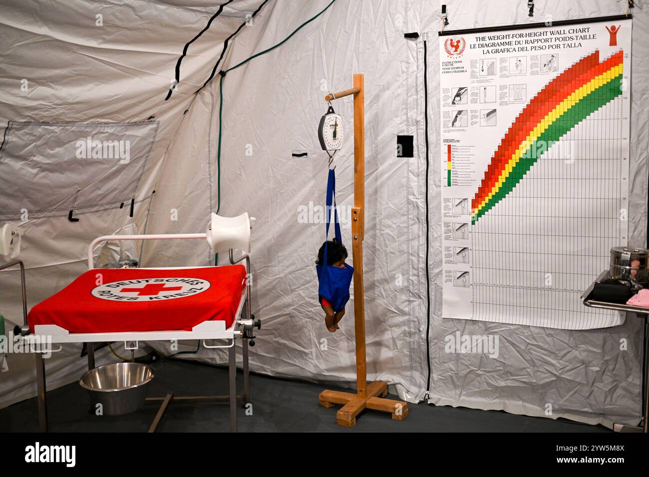 Laboratory tent hi-res stock photography and images - Alamy