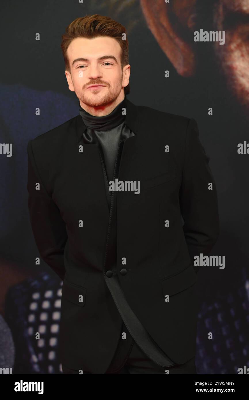 Der britische Schauspieler Jonno Davies kommt zur Premiere des Films Better Man, die Ronnie ...