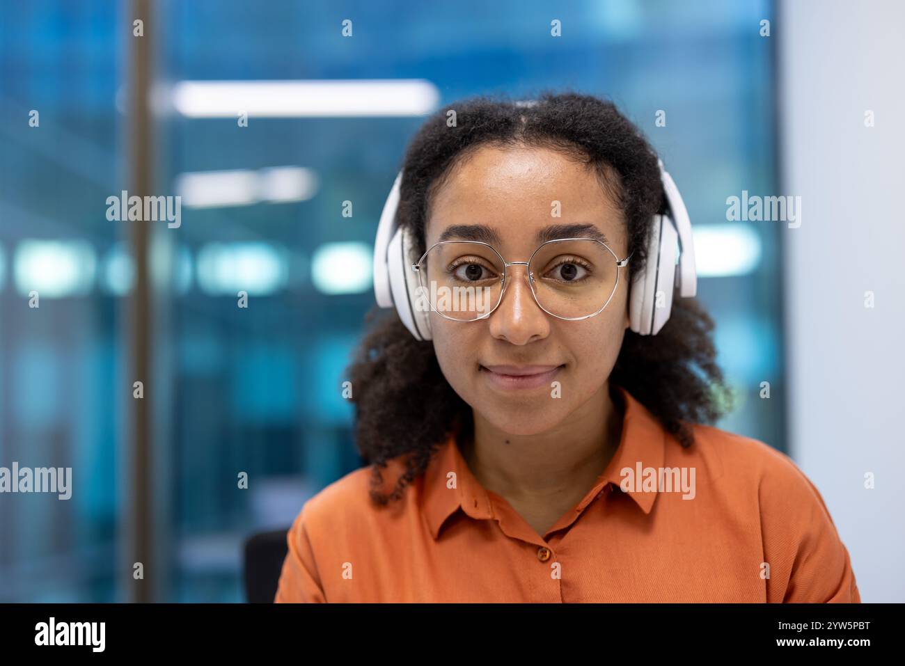 Portrait focused lady thinking office hi-res stock photography and ...