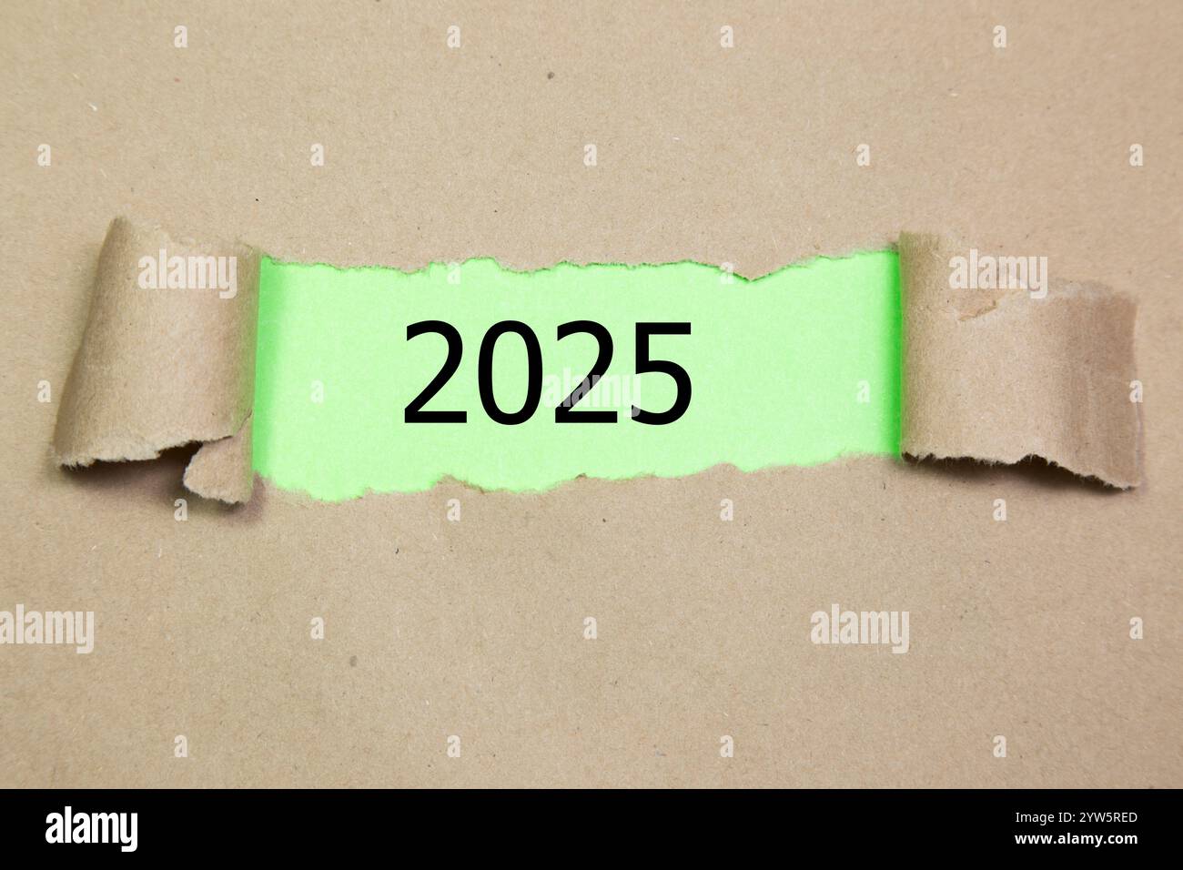 Goodbye 2024 welcome 2025 hi-res stock photography and images - Alamy