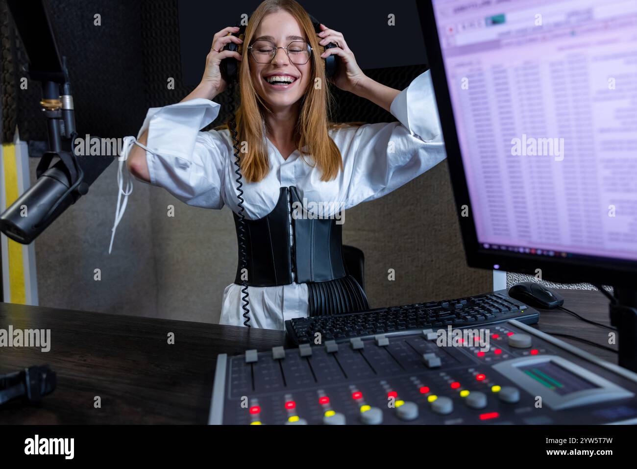 Radio station setting hi-res stock photography and images - Alamy