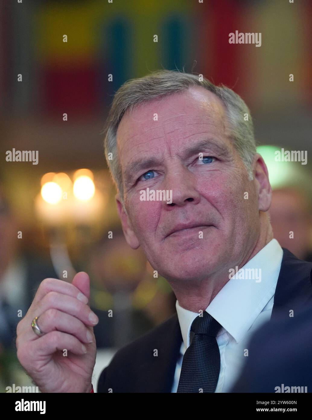 Hamburg, Germany. 09th Dec, 2024. Boxing: Evening of legends, Legends ...