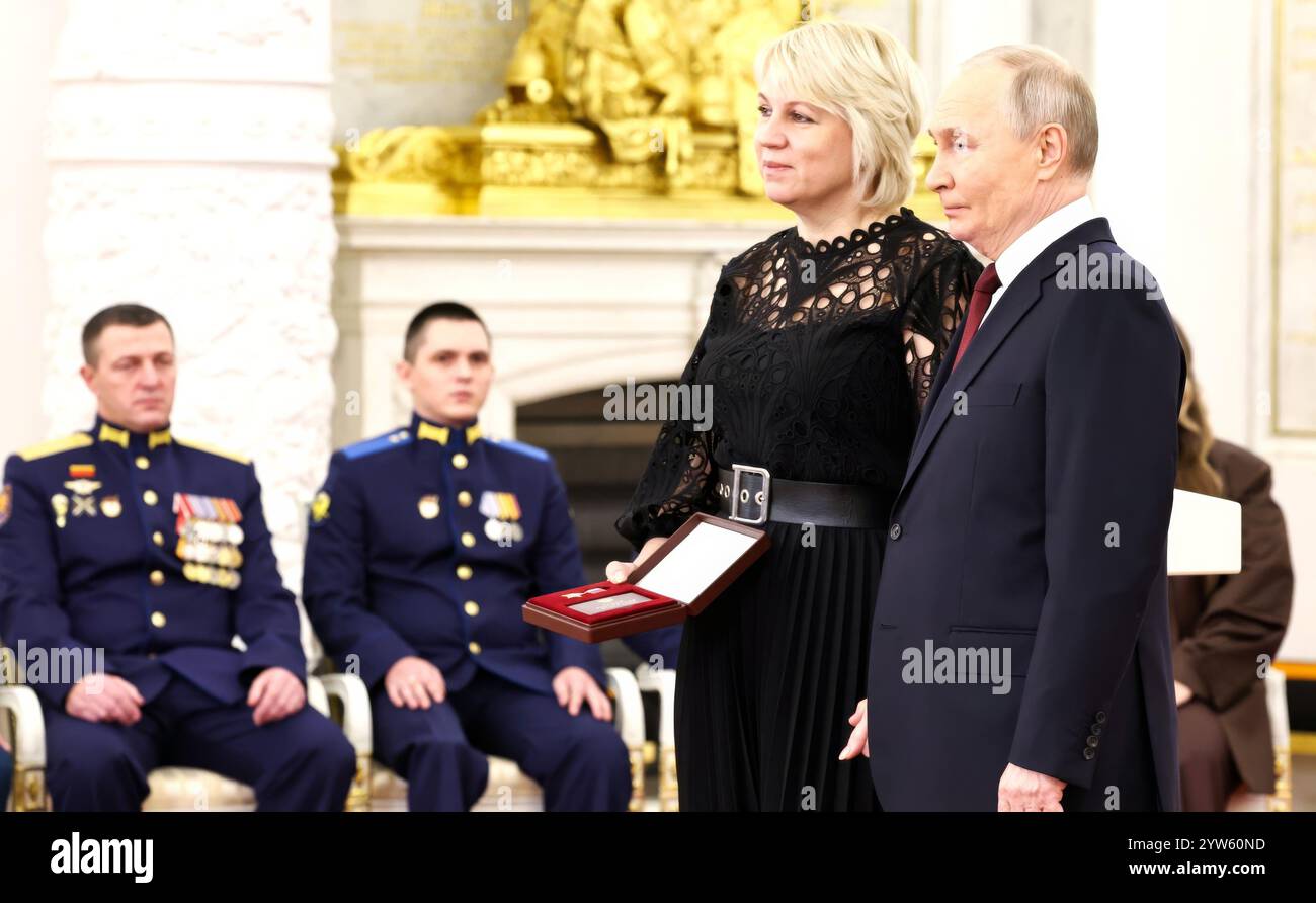 Gold star widow hi-res stock photography and images - Alamy