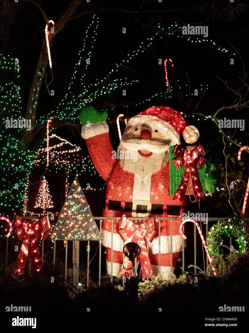 Sparkling sparkle suit lights hi-res stock photography and images - Alamy