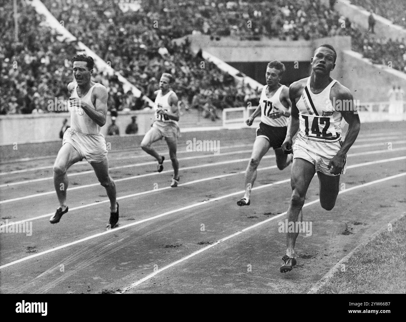 Men's 400-meter race. Visible: American Archie Williams (1st from right ...