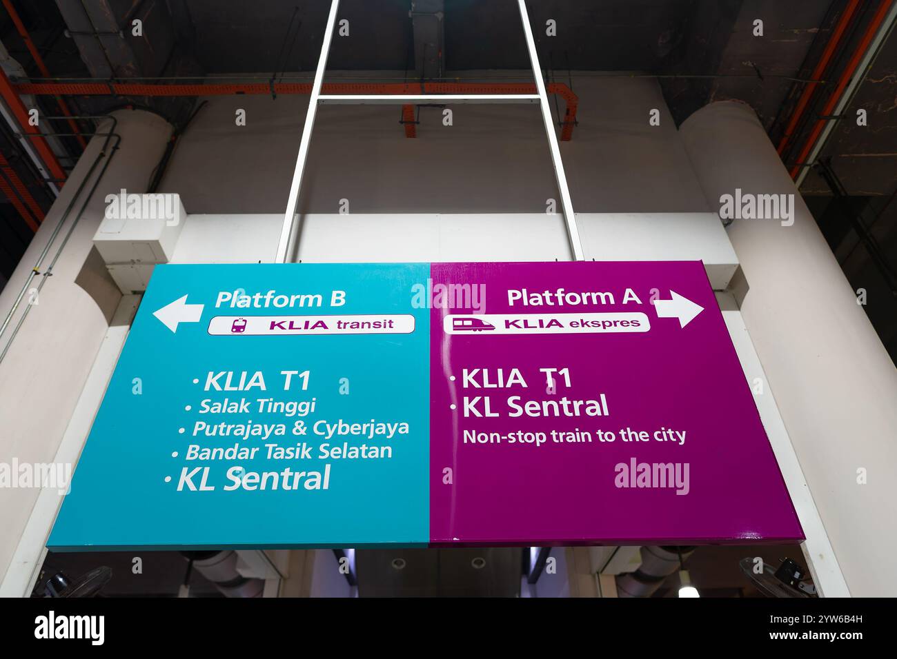 KUALA LUMPUR, MALAYSIA - NOVEMBER 21, 2023: platform sign with arrows ...