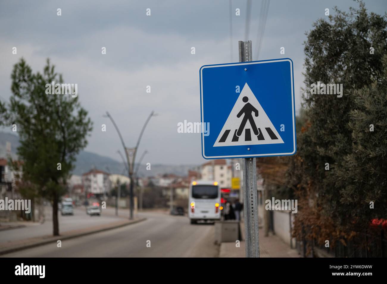 Road sign of pedestrian crossing Stock Photo - Alamy