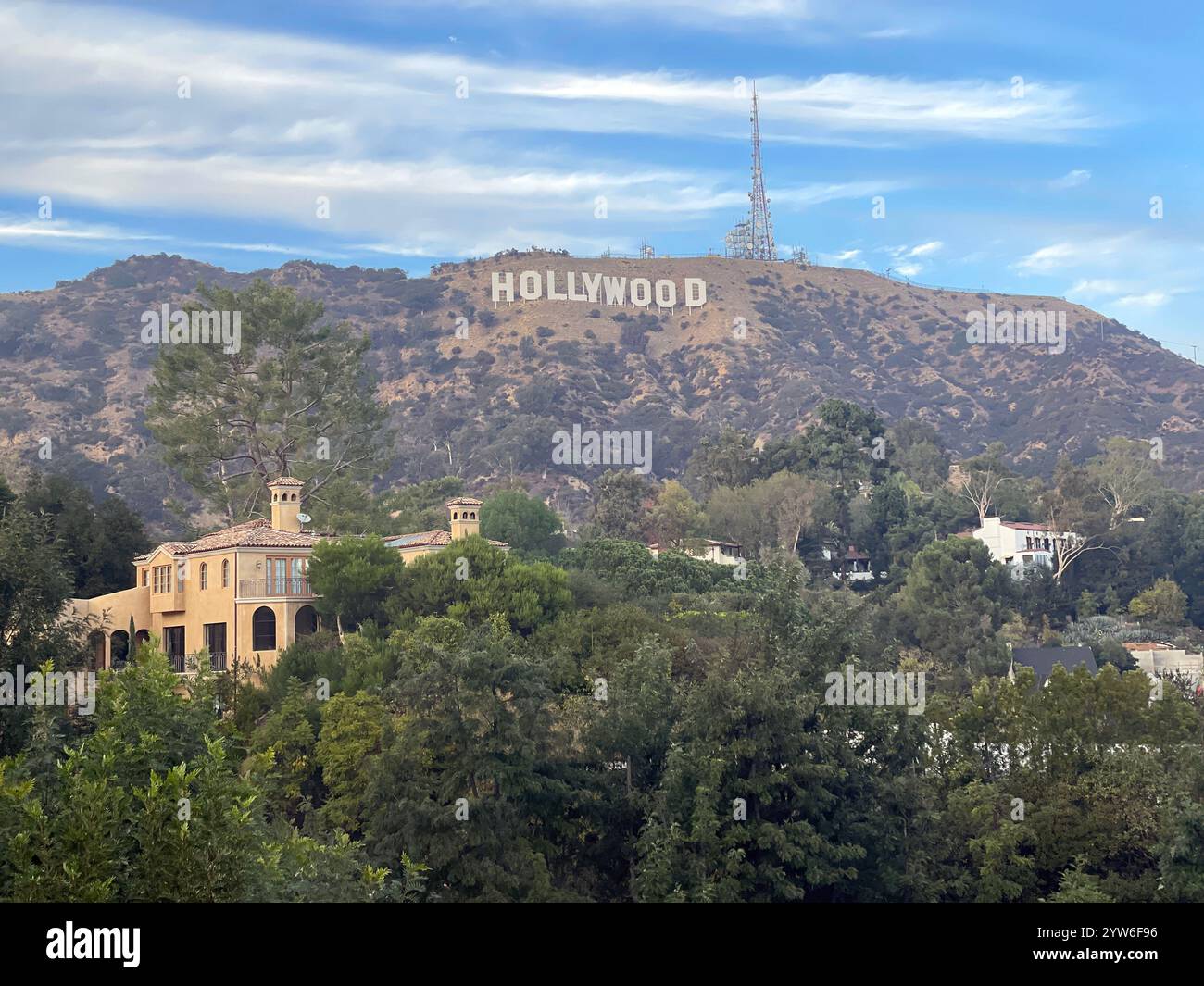 The iconic Hollywood Sign in the Hollywood Hills overlooking Los ...