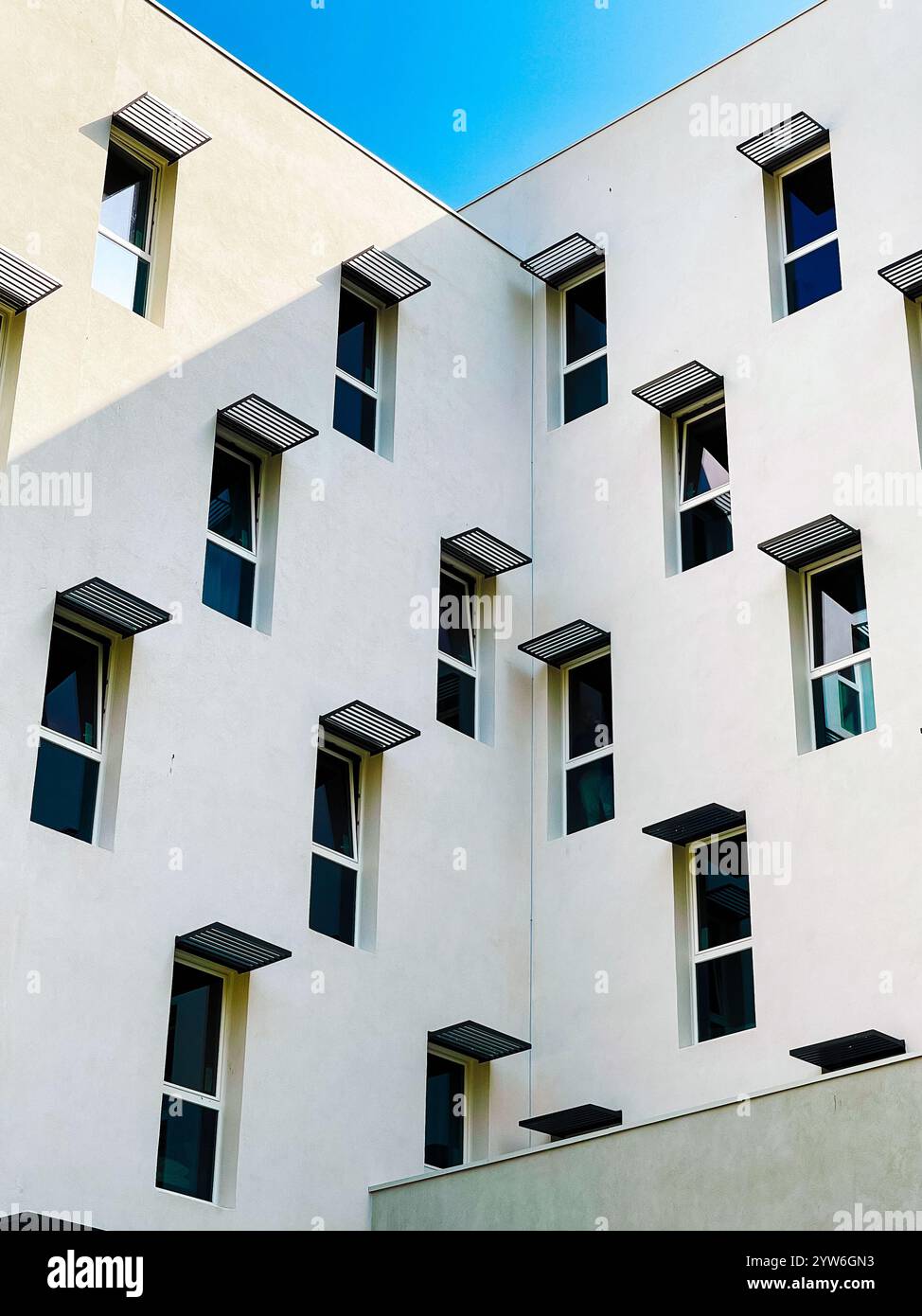 Intersecting arch lines hi-res stock photography and images - Alamy