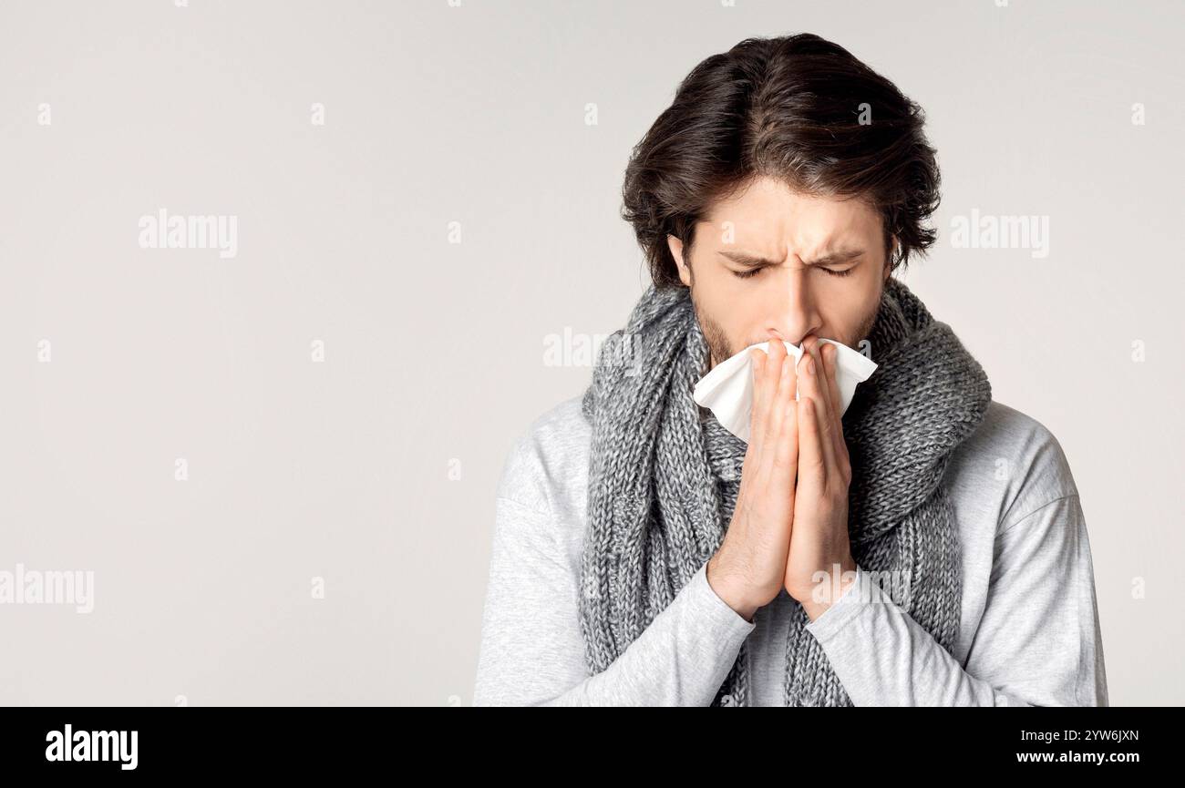 Scarf around the neck hi-res stock photography and images - Alamy