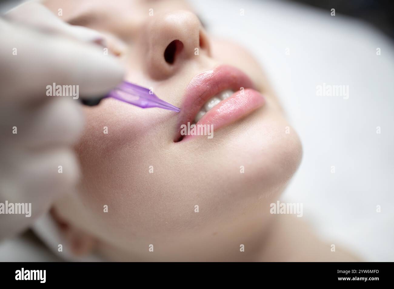 Beauty and appearance enhancement hi-res stock photography and images ...