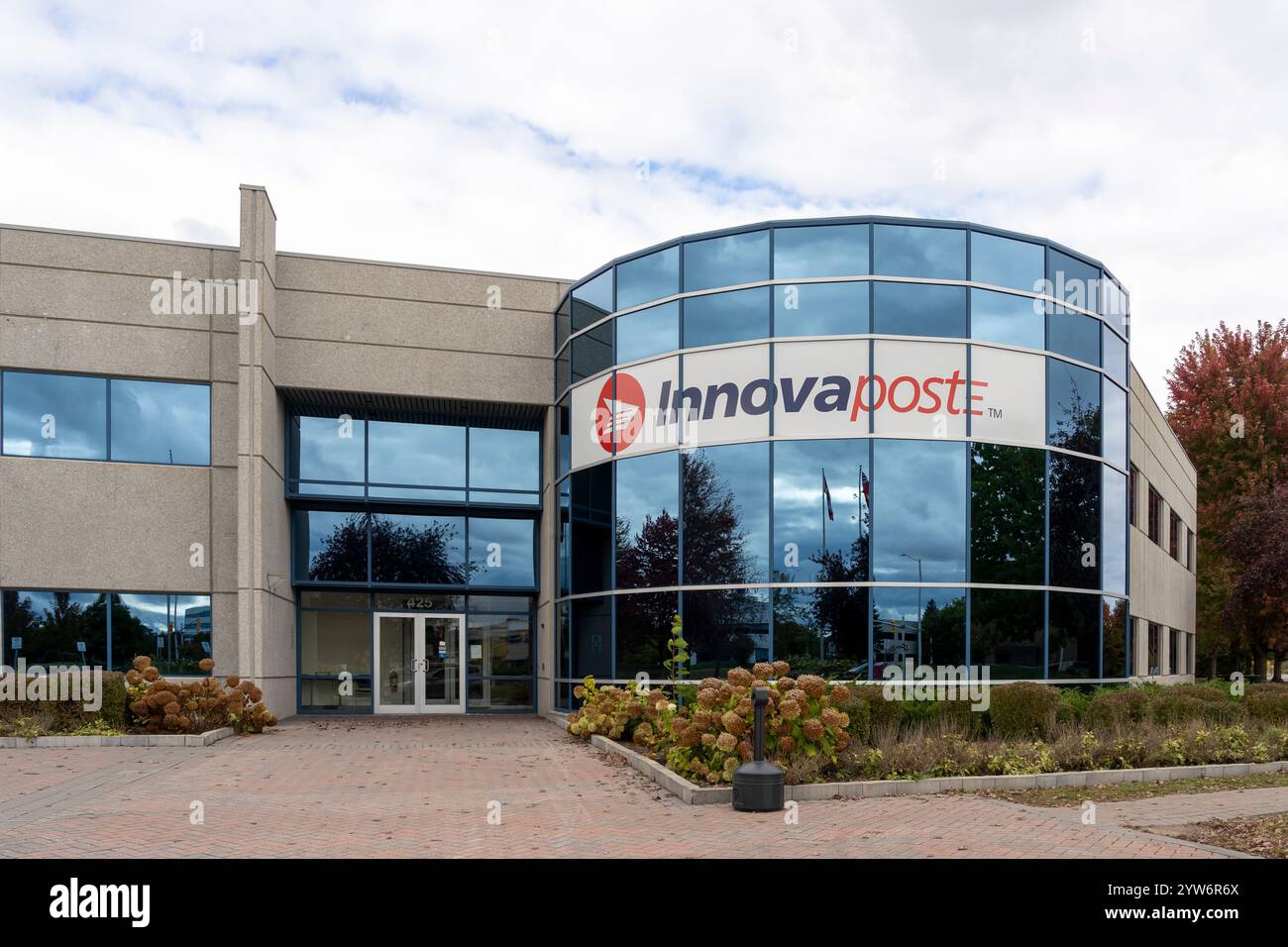 Innovapost headquarters in Kanata, Ottawa Stock Photo - Alamy
