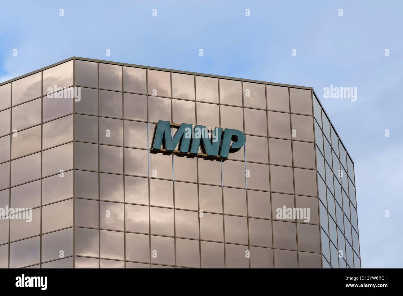 Building 800 hi-res stock photography and images - Alamy