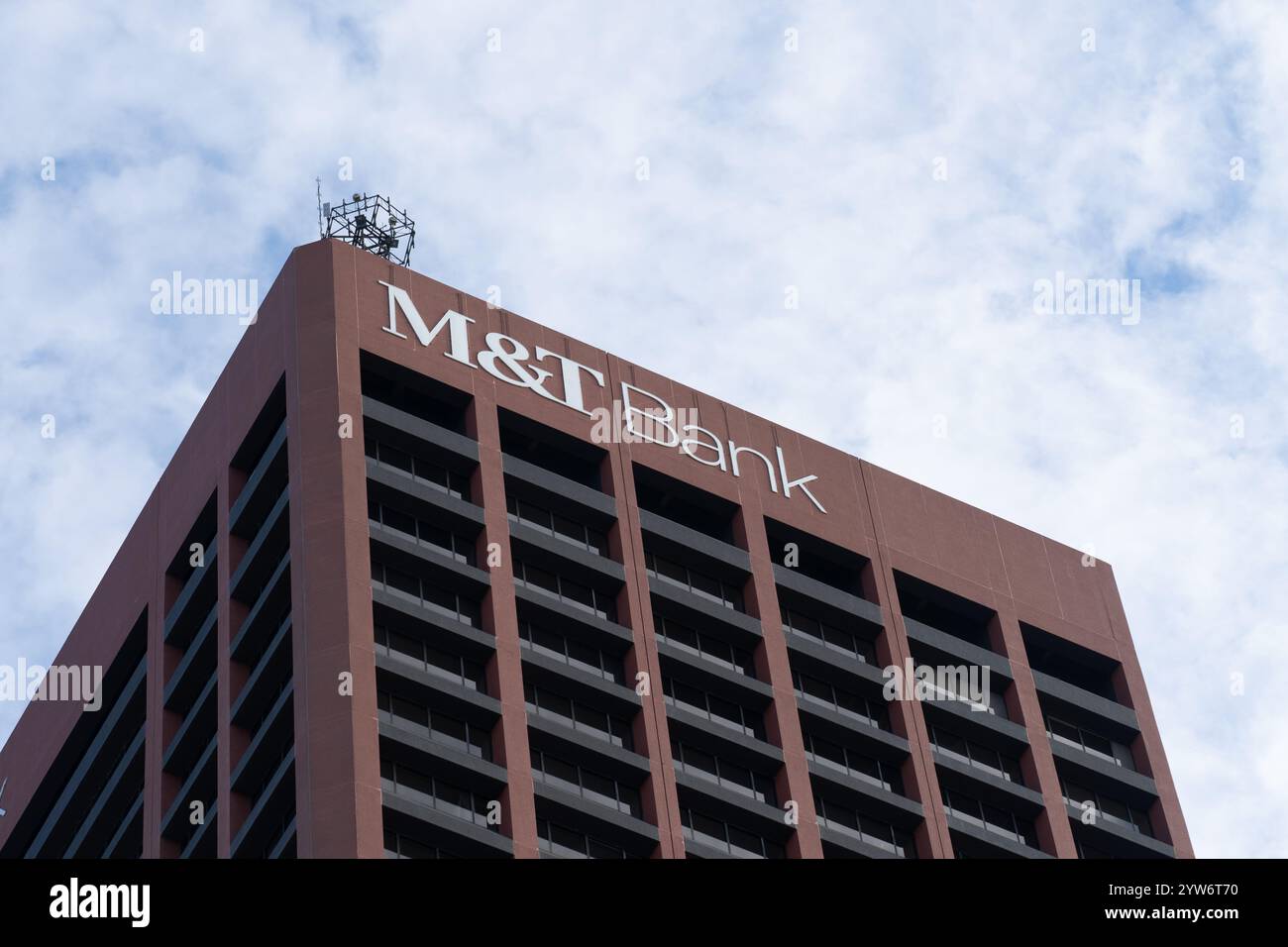 M and t bank logo hi-res stock photography and images - Alamy