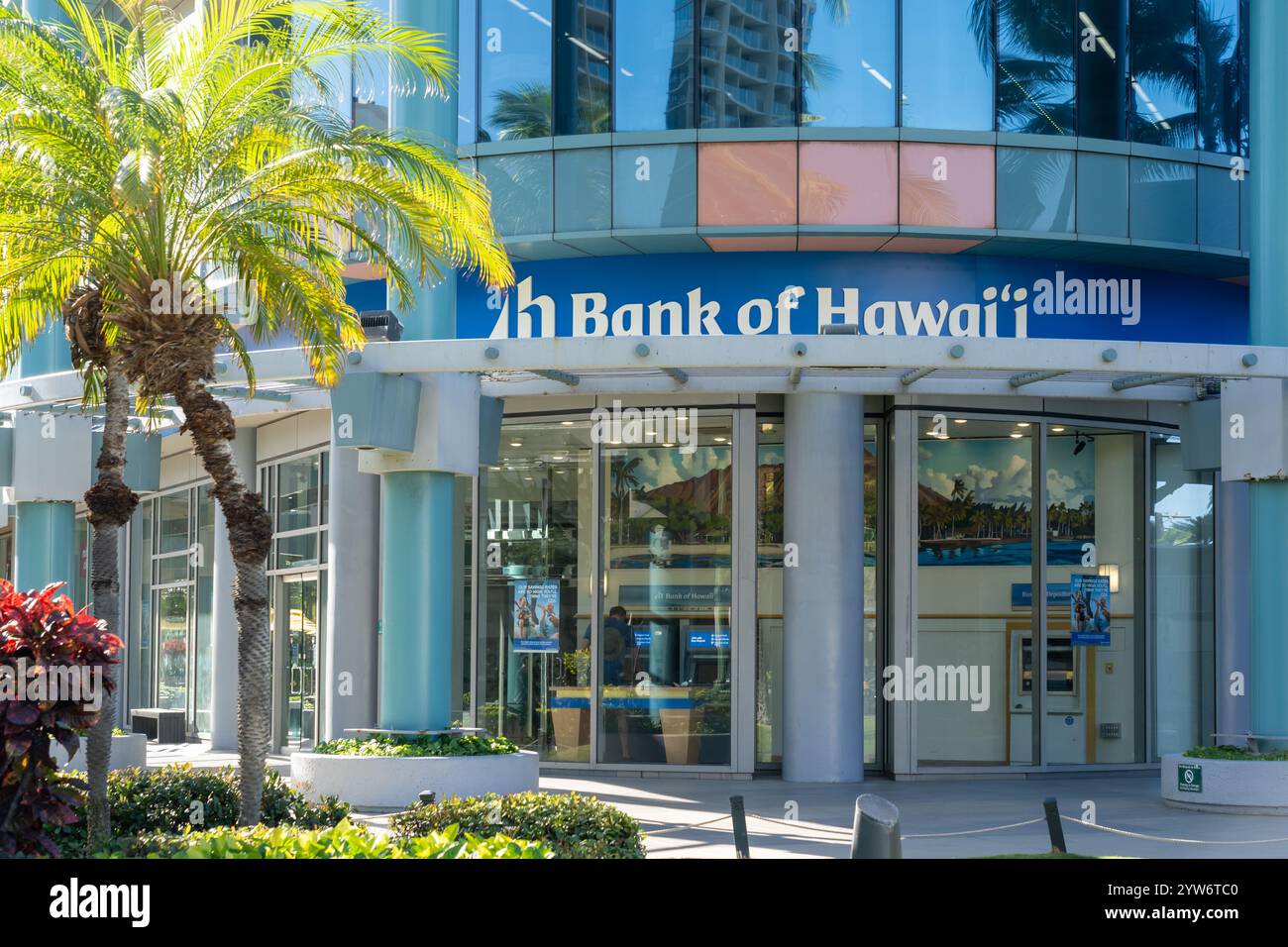 Hawaii bank hi-res stock photography and images - Alamy