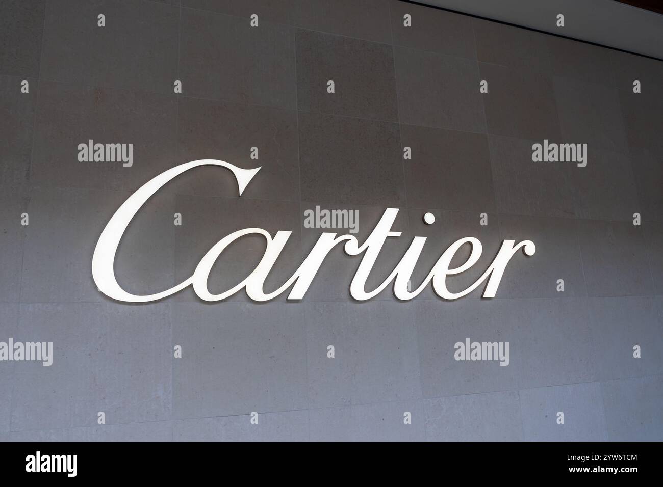 Cartier sign hi-res stock photography and images - Alamy