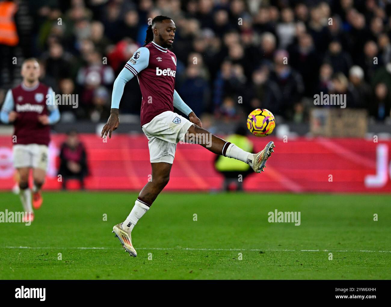 London, UK. 9th Dec, 2024. Aaron Wan-Bissaka (West Ham) during the West ...