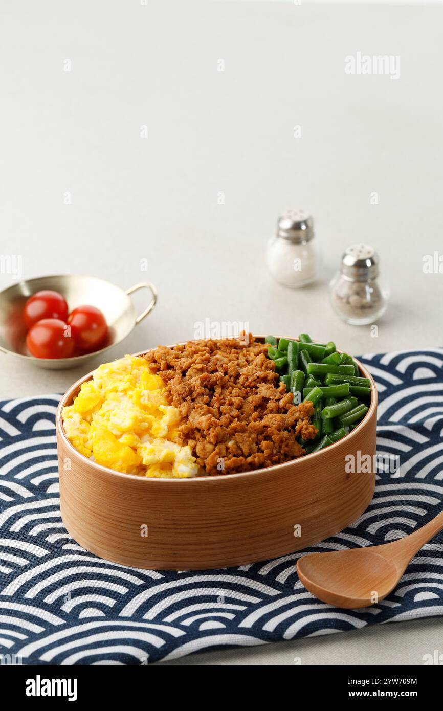 Sanshoku Lunch Box, Three Color Japanese Rice Lunchbox with Stir Fry ...