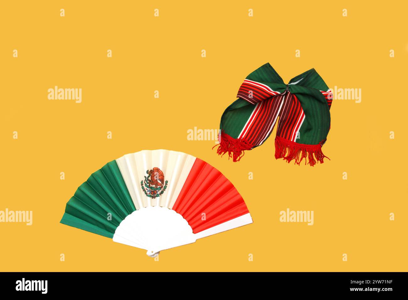 Tricolor fan with the colors of the Mexican flag as a decorative item ...