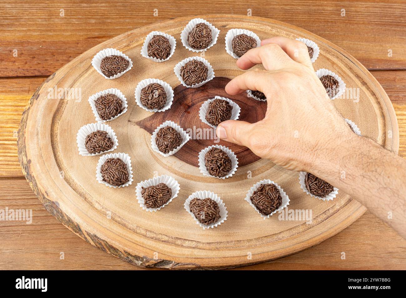 Decorative chocolate plates hi-res stock photography and images - Alamy