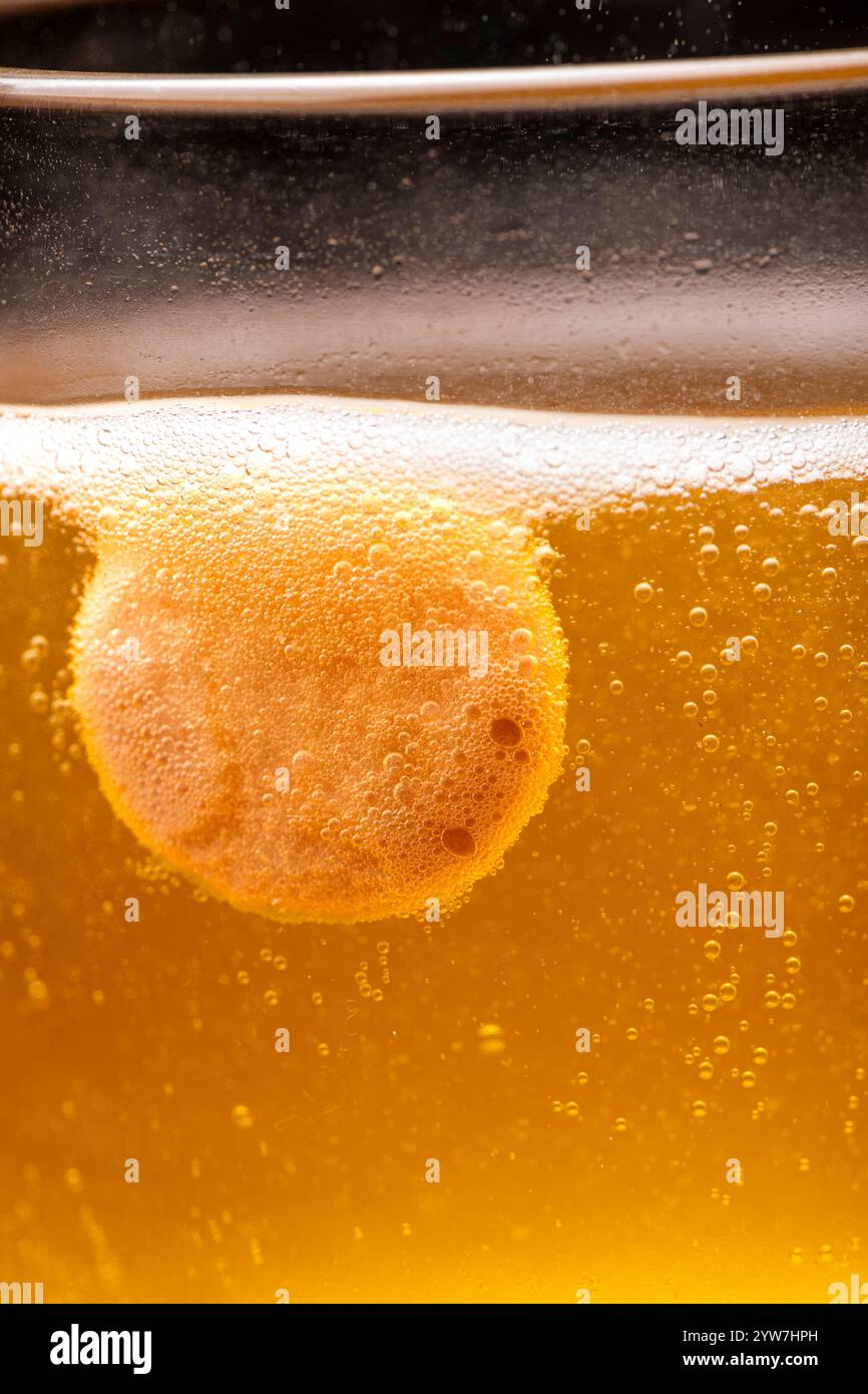 Effervescent vitamins hi-res stock photography and images - Alamy